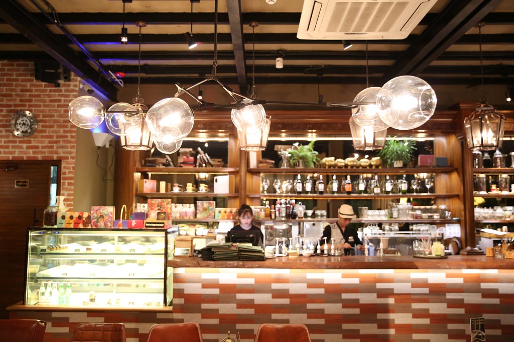 Quán café Runam Bistro 106 Nguyễn Thị Minh Khai Quận 1 [Không gian ...